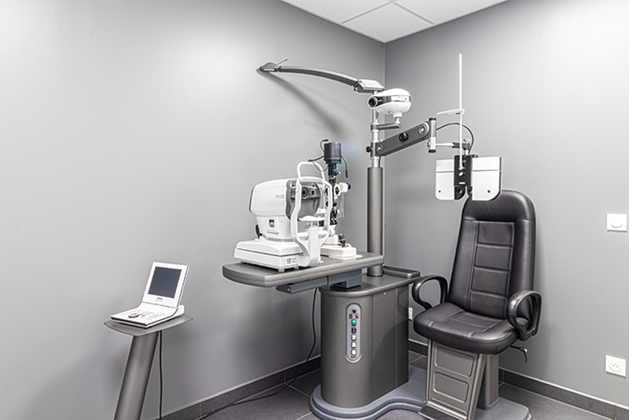 Optical Center eyewear store Opticien DOULLENS Optical Center ...