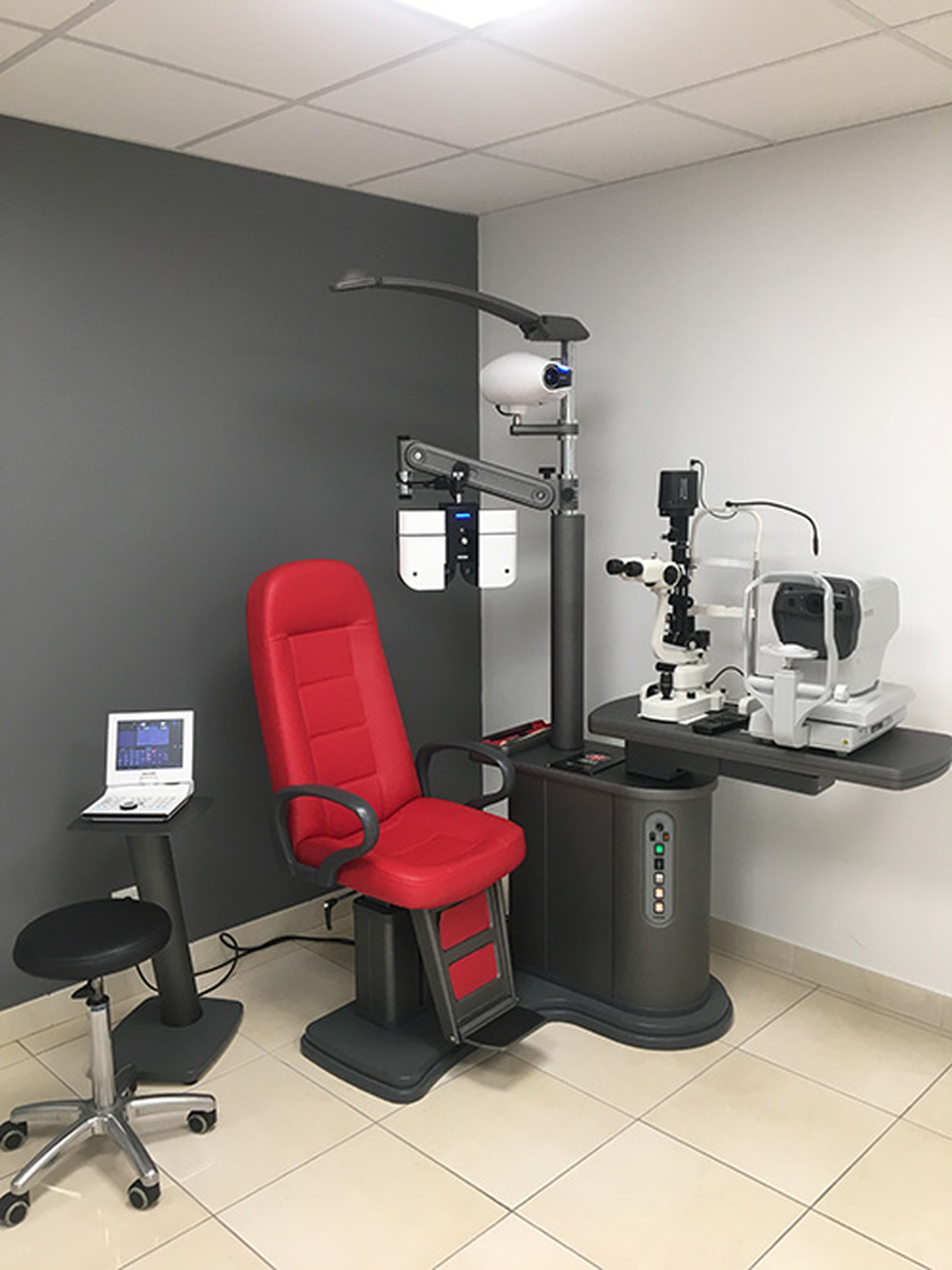 Optical Center eyewear store Opticien LAVAL Optical Center - certified ...