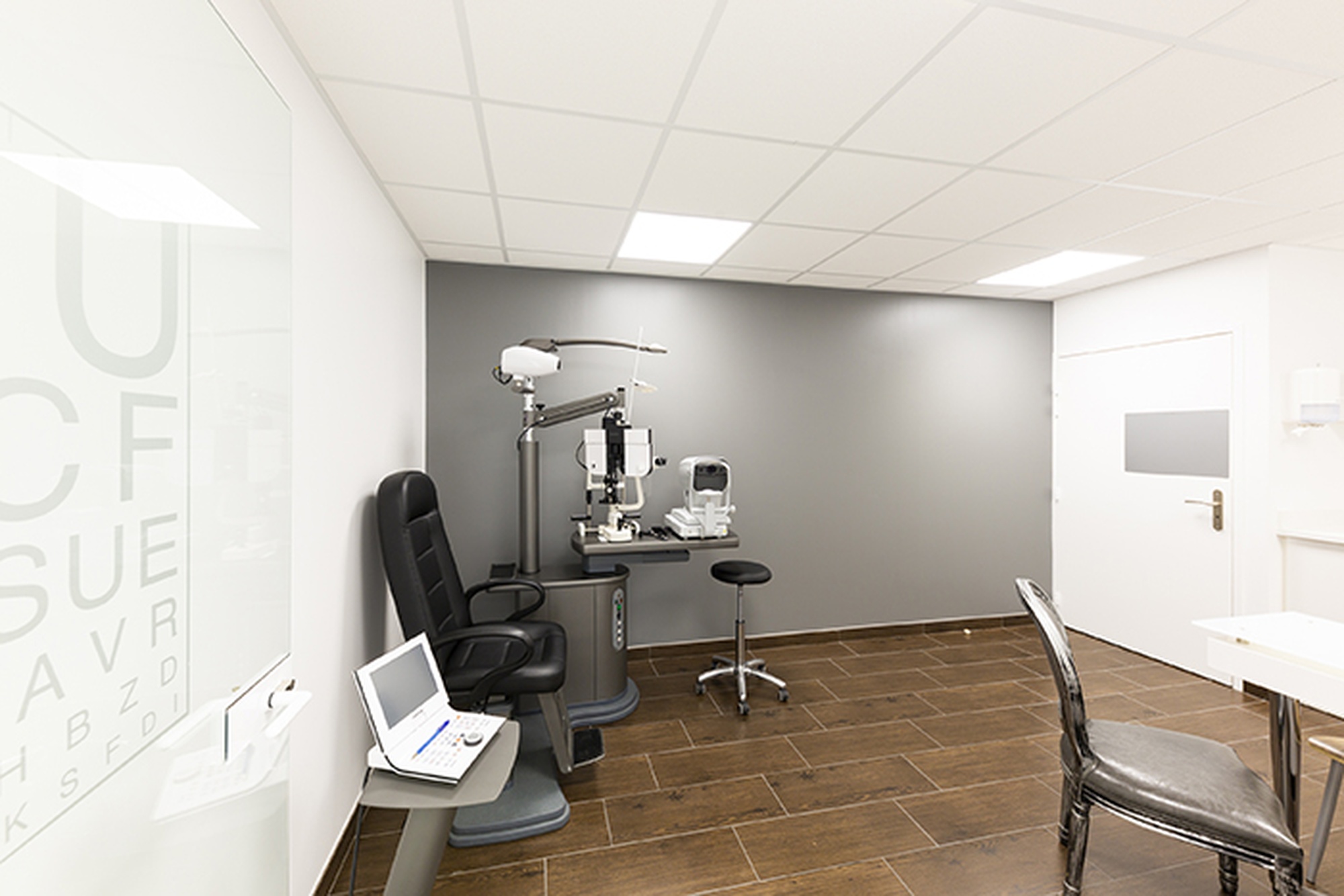 Optical Center eyewear store Opticien ALES Optical Center - certified ...