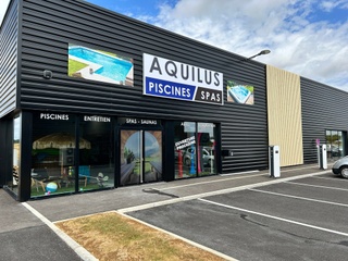 Constructeur Piscine et Installateur de Spa Chevigny Saint Sauveur ...