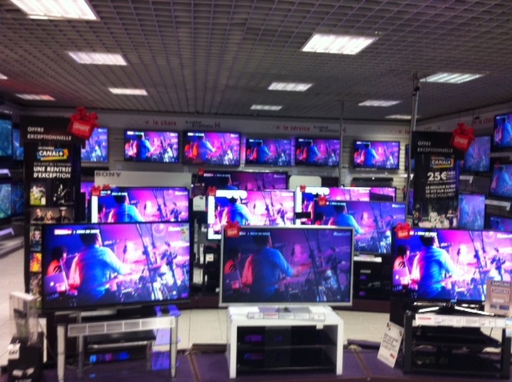 Magasin DARTY Calais - Darty - Electroménager, high-tech, atelier de ...
