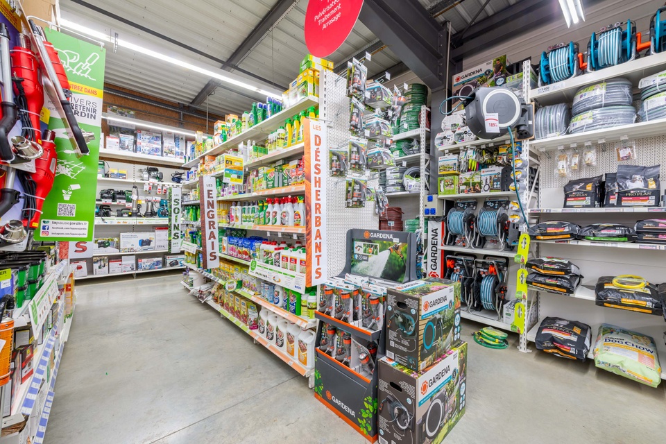 Votre magasin Mr.Bricolage Les Vans-Maison Rouvière : bricolage ...
